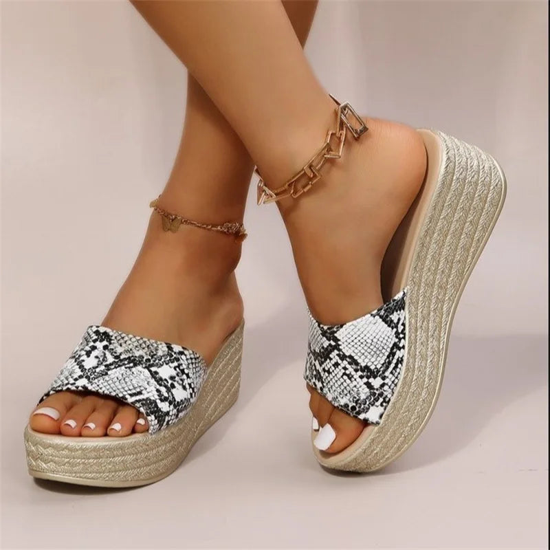 Snakeskin Round Toe Wedges | Snakes Store™